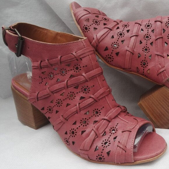 Sundance | Shoes | Sundance Catalog Mauve Sandals 85 Weave Perforated ...